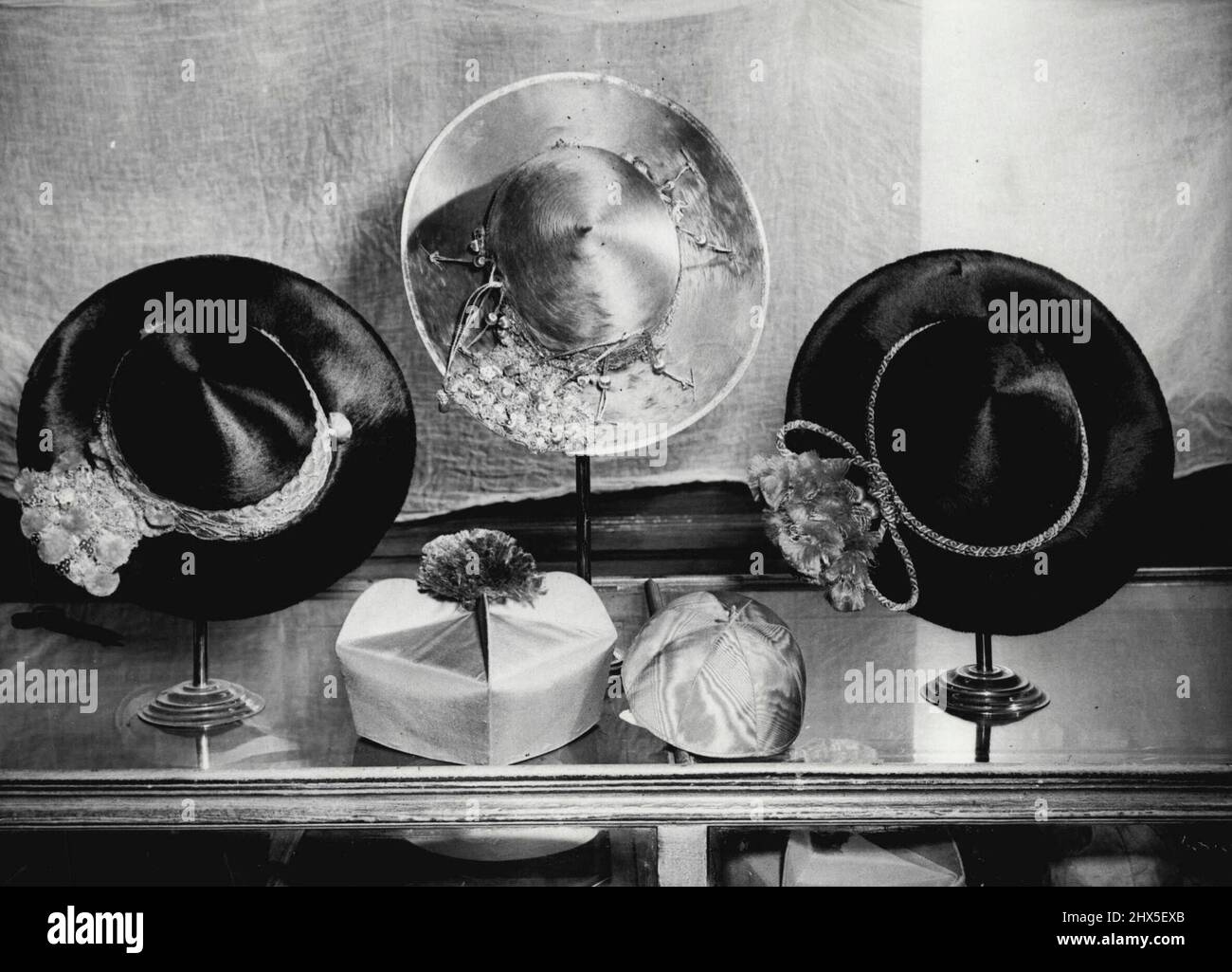 Prelates hat hi-res stock photography and images - Alamy