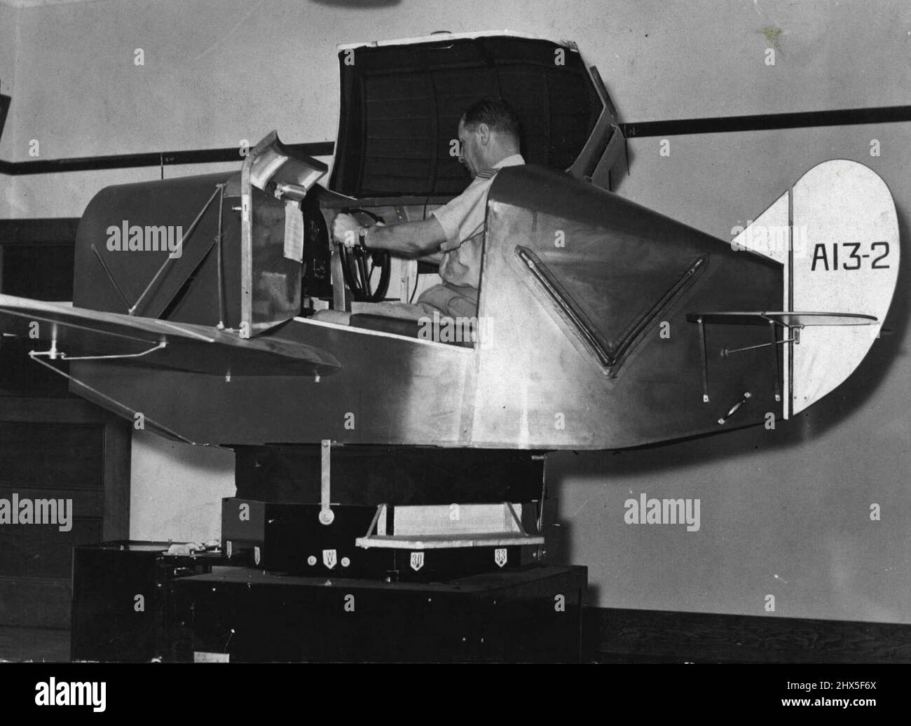 Link trainer hi-res stock photography and images - Alamy