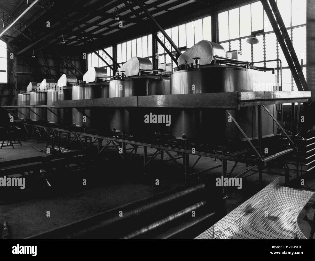 Damsow Double 'O' cheese making vats for the Atheston Fableland Daisy ...
