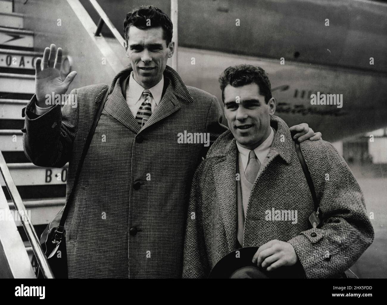 To Fight Randolph Turpin Walter Cartier (Right) and his twin brother ...