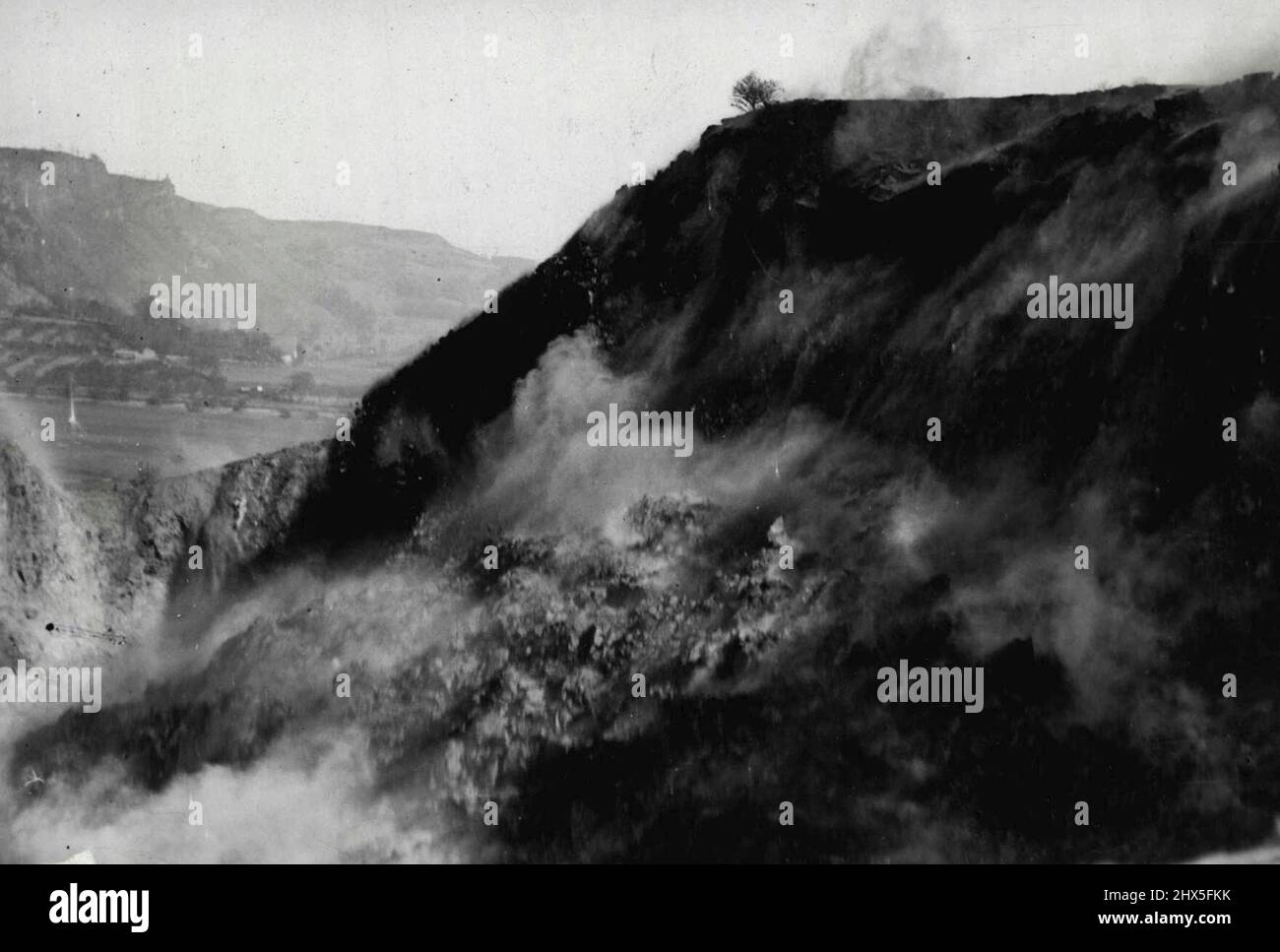 Big Perth Quarry Blast -- A striking view of the blasting operations in ...