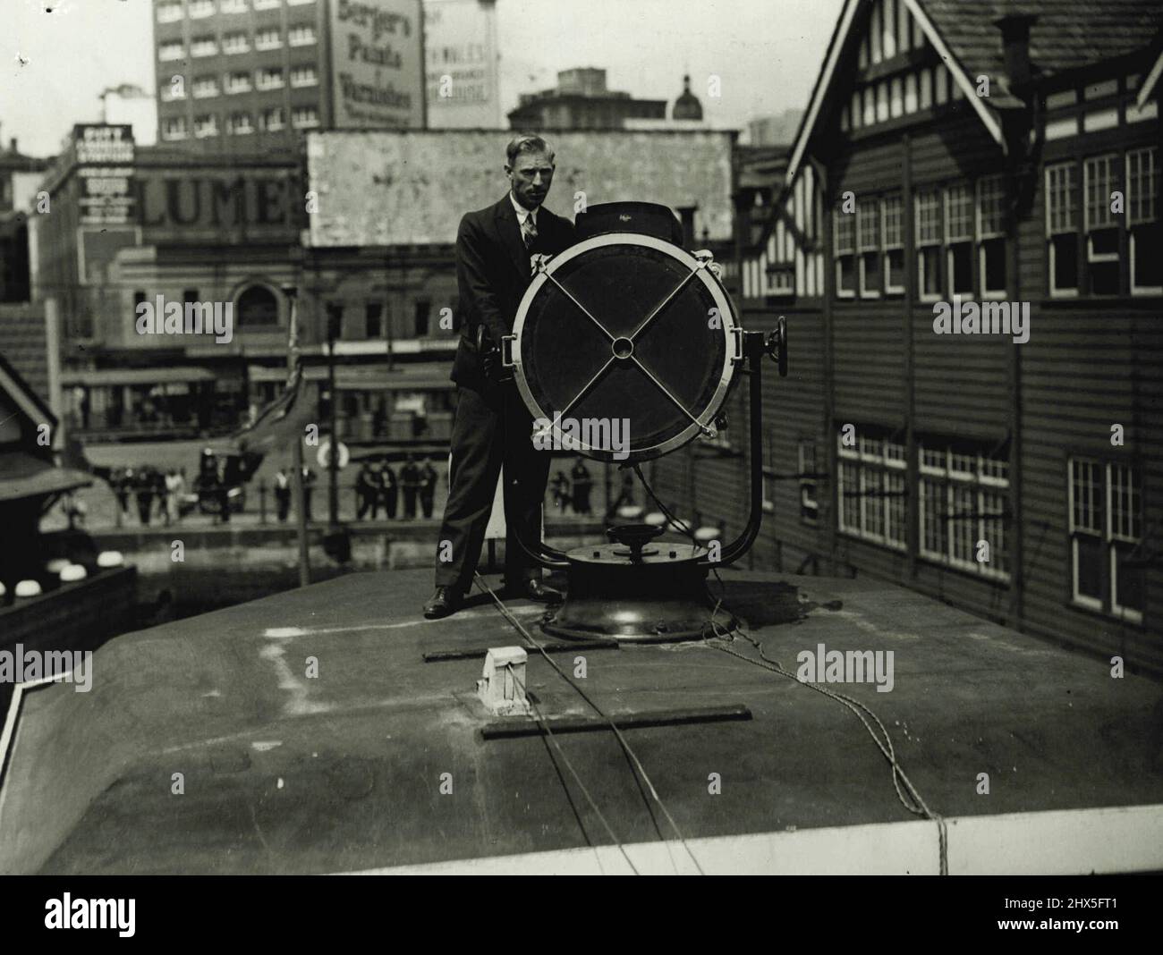 Grand loud speaker installed on ***** in the world. November 14, 1932 ...