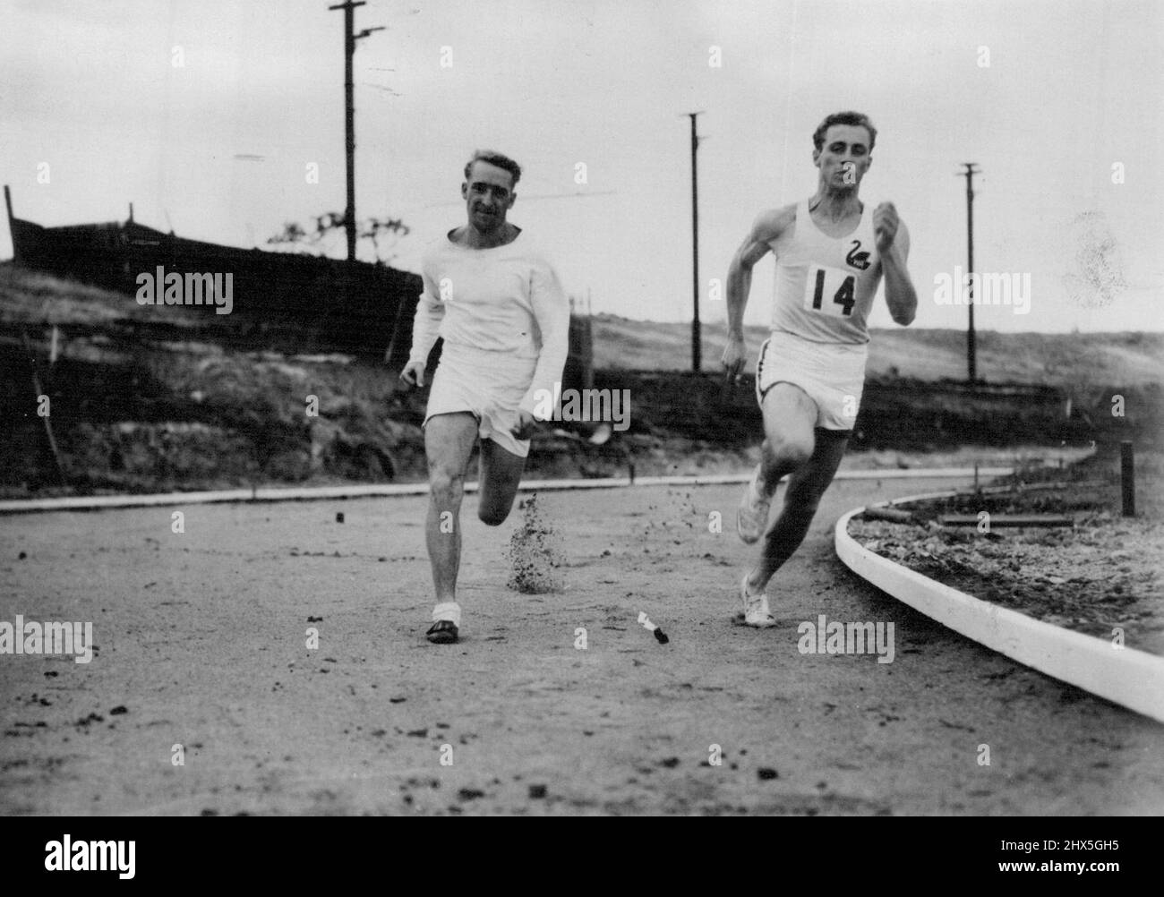 Olympic runners black and white Black and White Stock Photos & Images ...