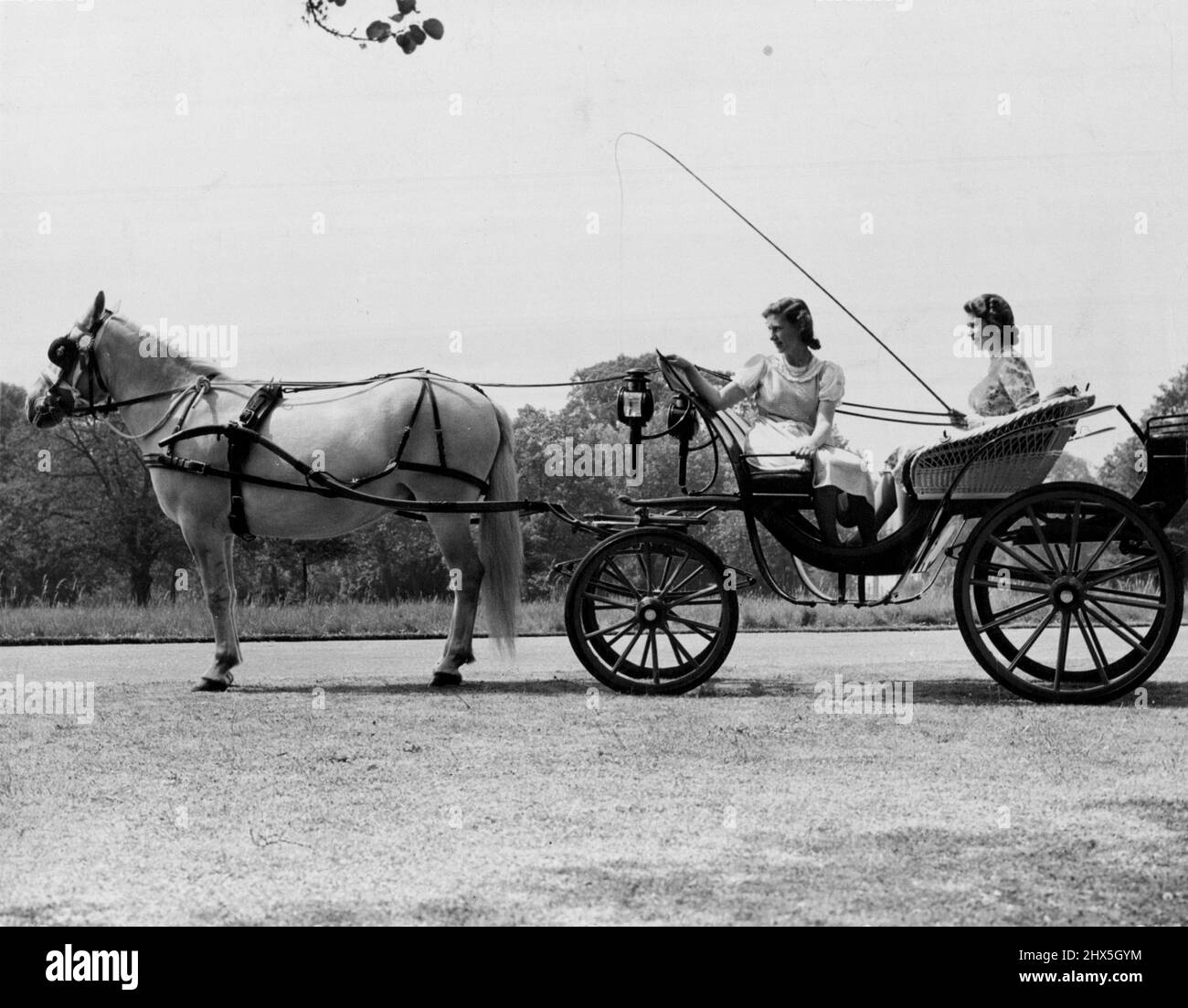 Queen Elizabeth & Princess Margaret in French Choice. Princess Margaret ...