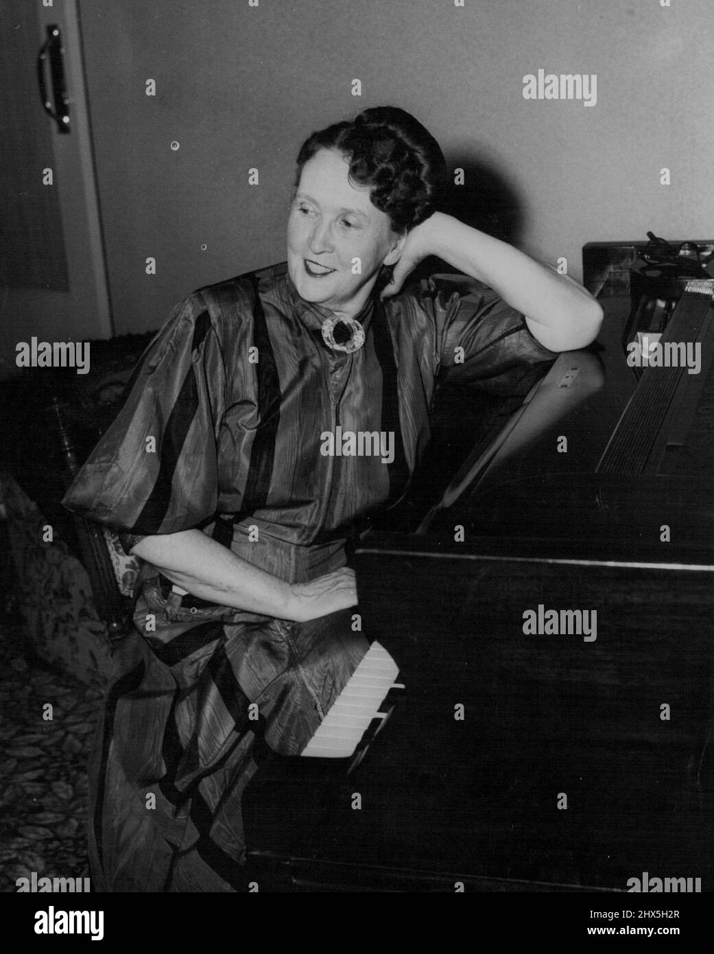 Mrs. Grace Sorlie. March 20, 1953 Stock Photo - Alamy