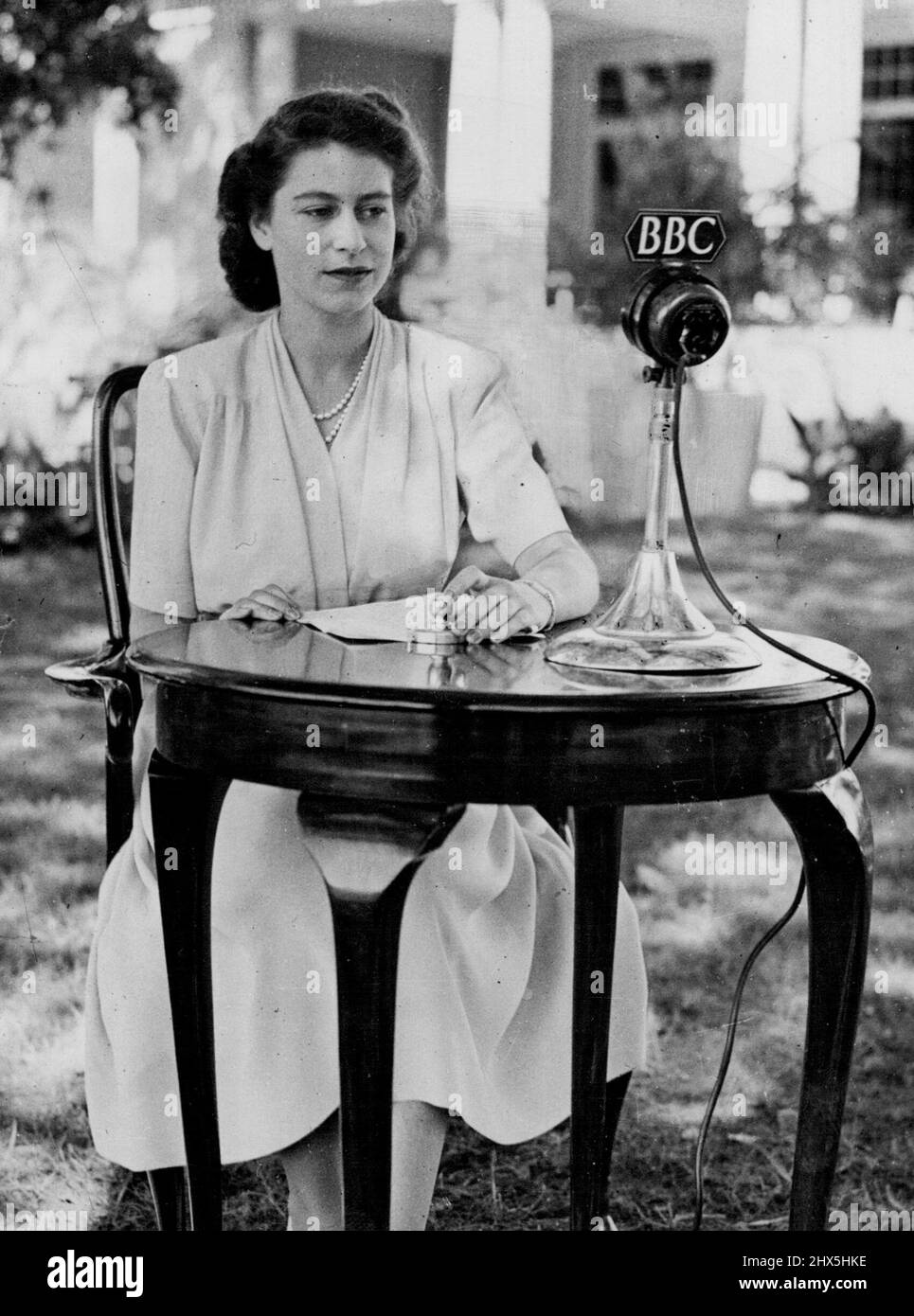 Queen bbc microphone Black and White Stock Photos & Images - Alamy