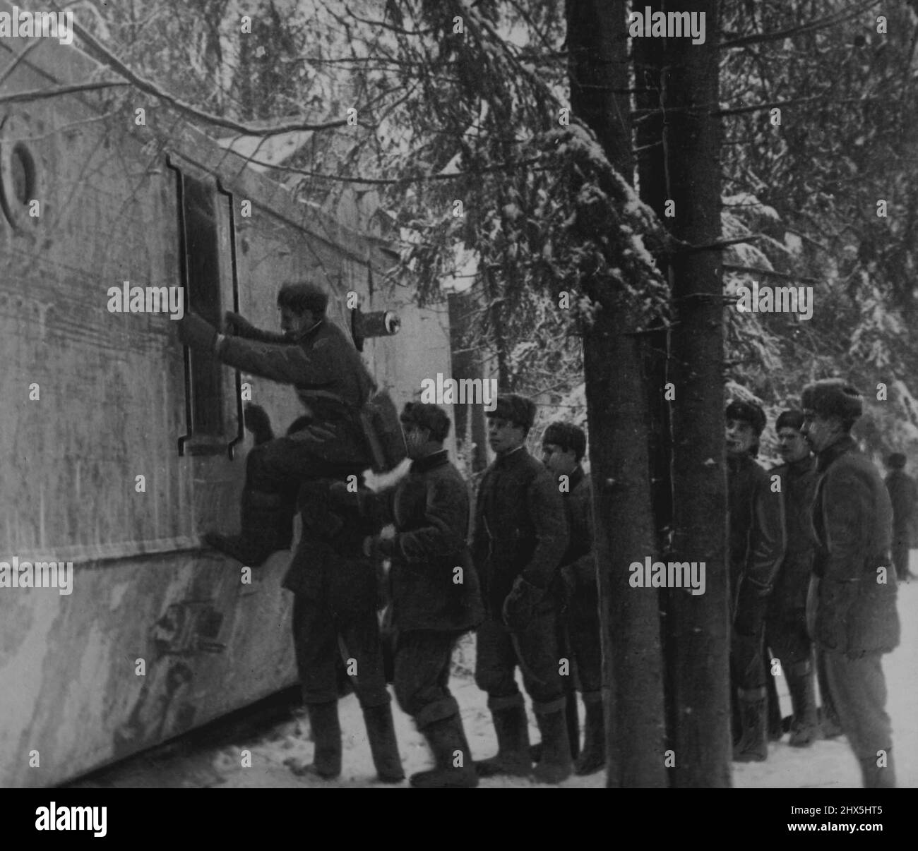 Soviet Armoured Train -- The Crew get aboard armoured train "Tambov ...
