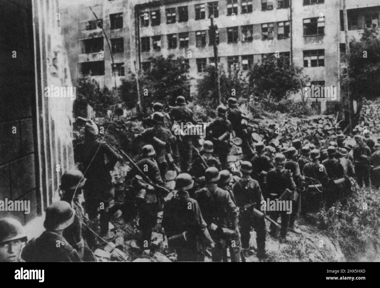 The Full Story Of The Fall Of Rostov -- Mere infantry being brought ...