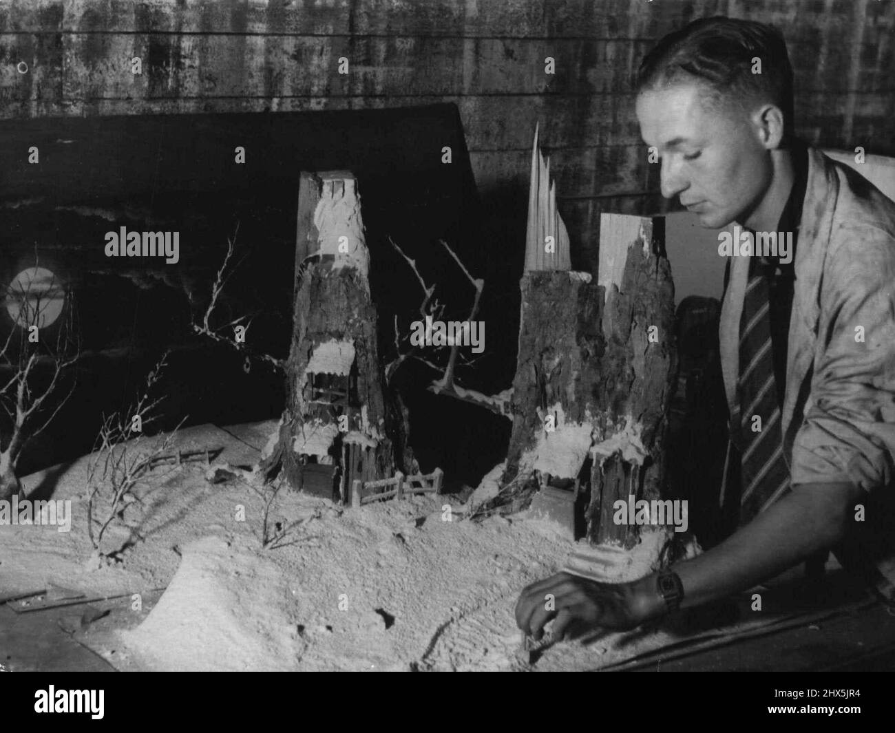 Disney cartoonist hi-res stock photography and images - Alamy