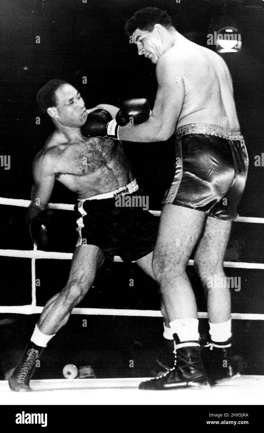 Boxing: Giant South African Wins Again In London Potgieter (right ...