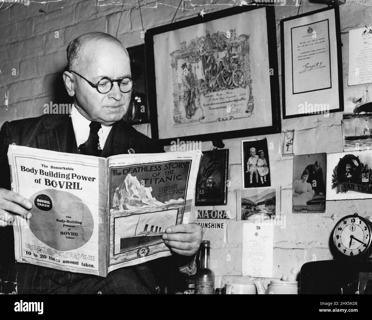 George moore hi-res stock photography and images - Alamy