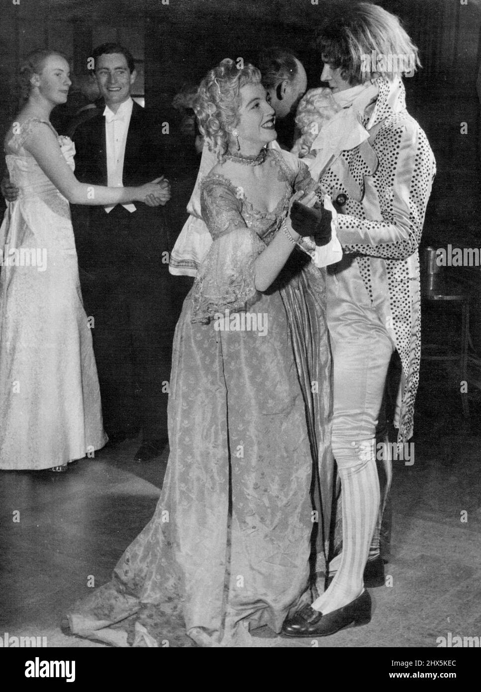 Dominic Elwes, son of Simon Elwes, Royal portrait painter, dances with ...