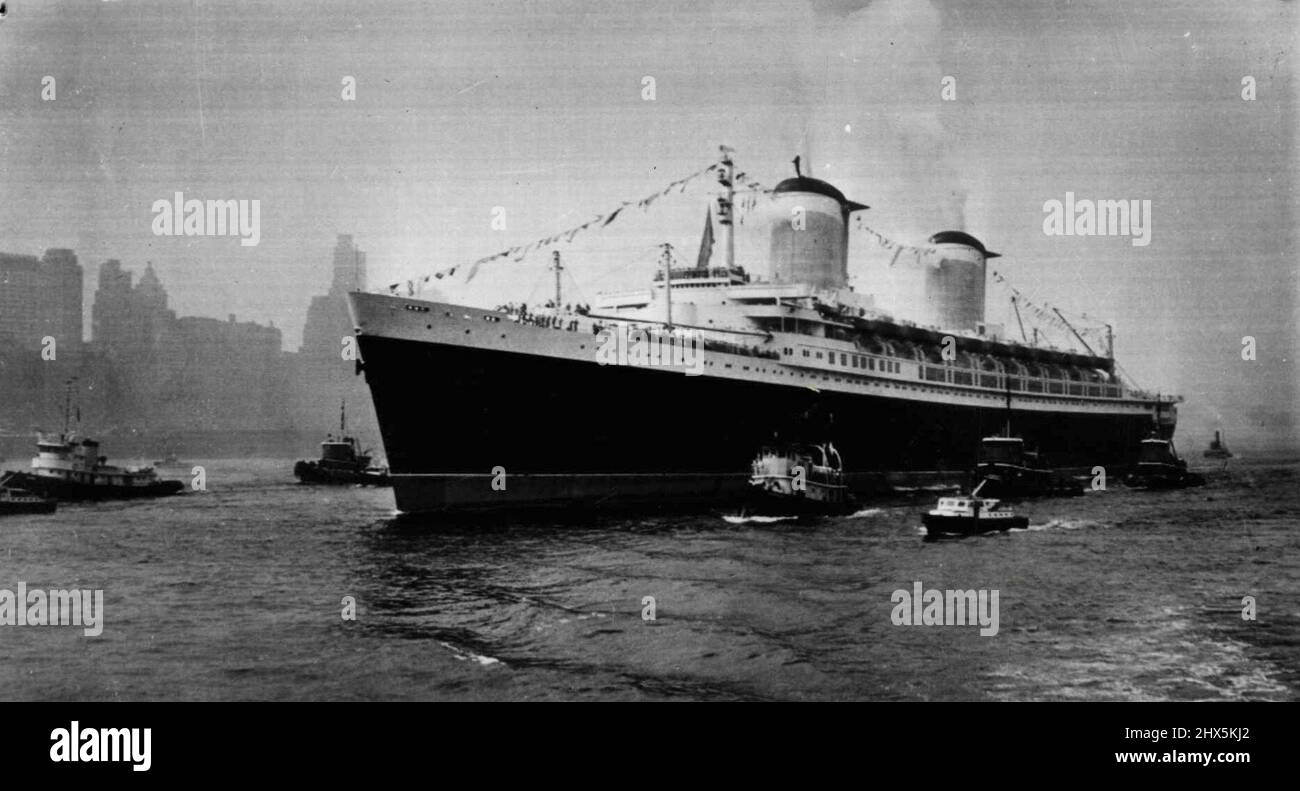 A Queen And Her Ladies -- Small harbor craft escort America's ...