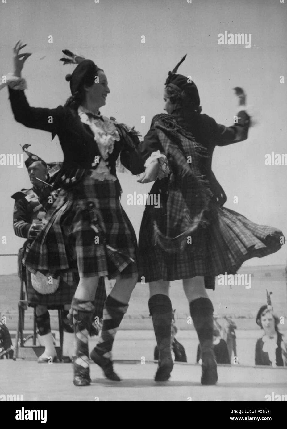 Scottish People - Types of People. January 16, 1945 Stock Photo - Alamy