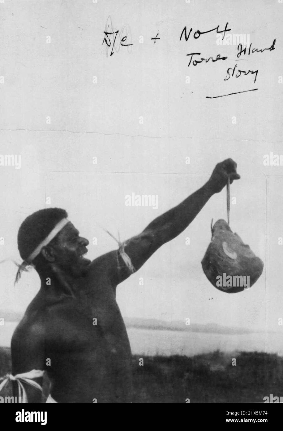 Torres strait dance ceremony hi-res stock photography and images - Alamy