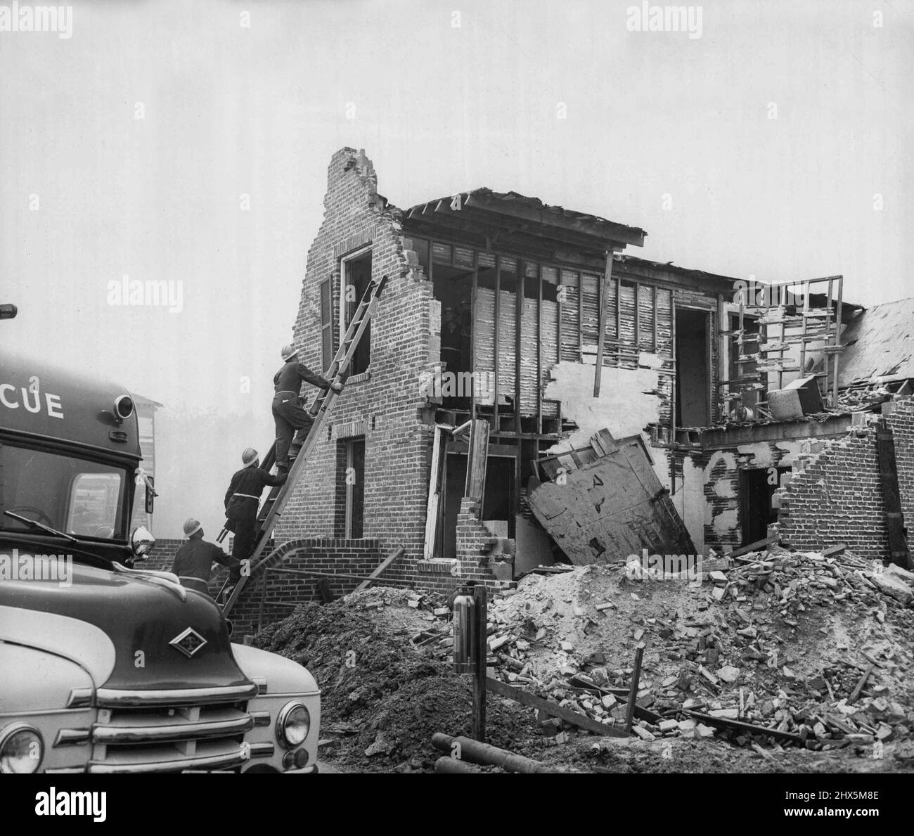 Civil defense school Black and White Stock Photos & Images - Alamy