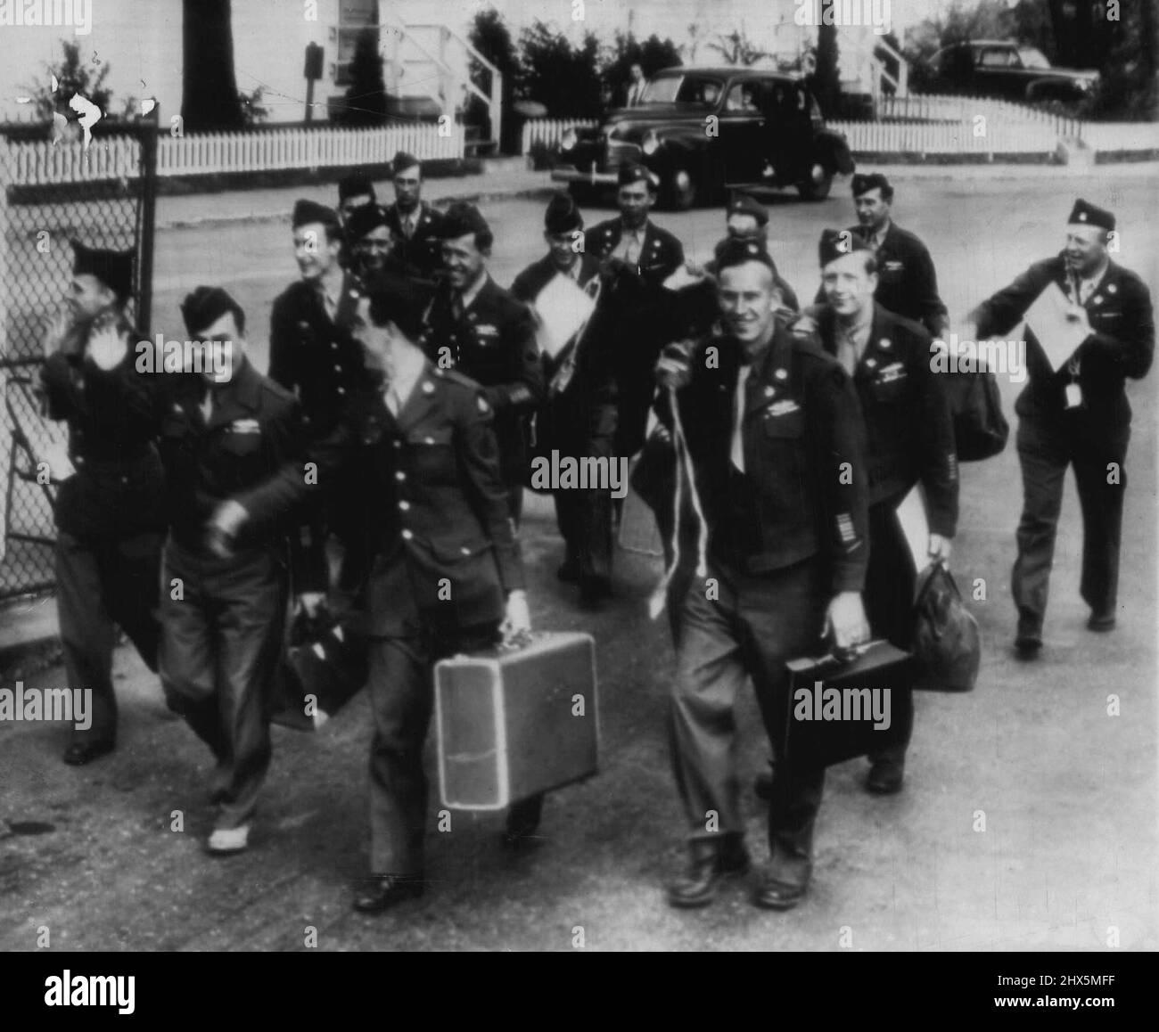 Soldier's goodbye 1945 Black and White Stock Photos & Images - Alamy