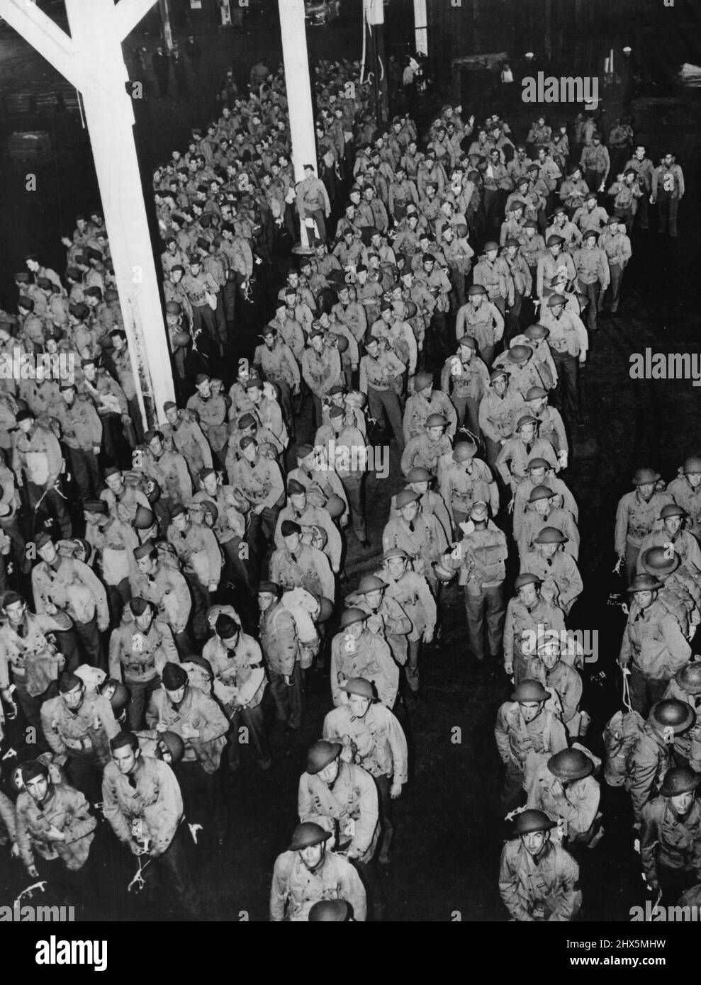 American soldiers 1942 Black and White Stock Photos & Images - Alamy