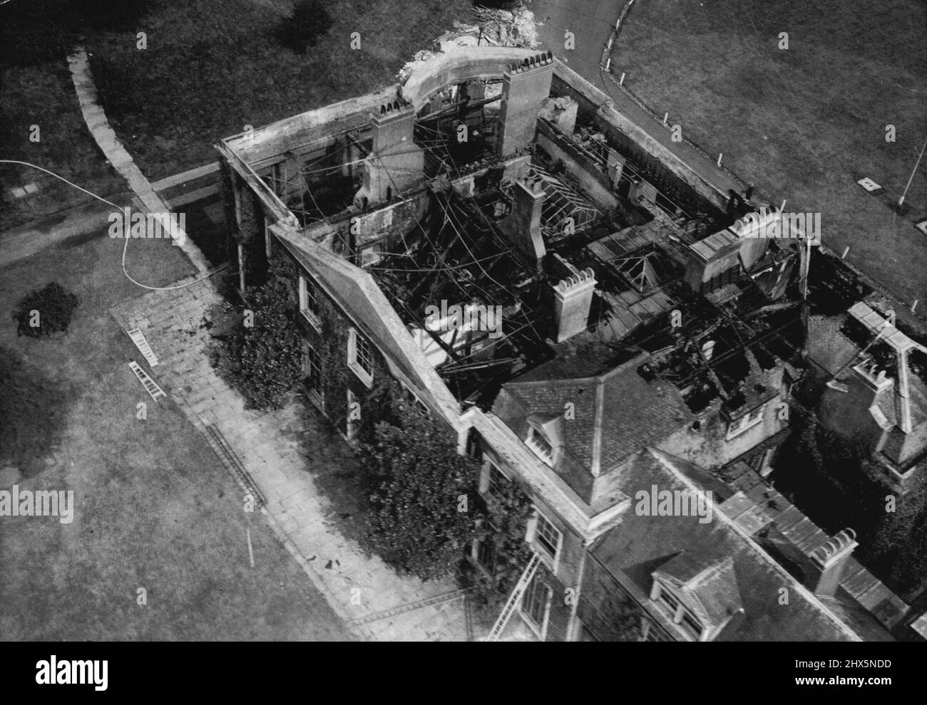 C.I.D. Investigate Sunninghill Fire -- Sunninghill Park, gutted by the ...