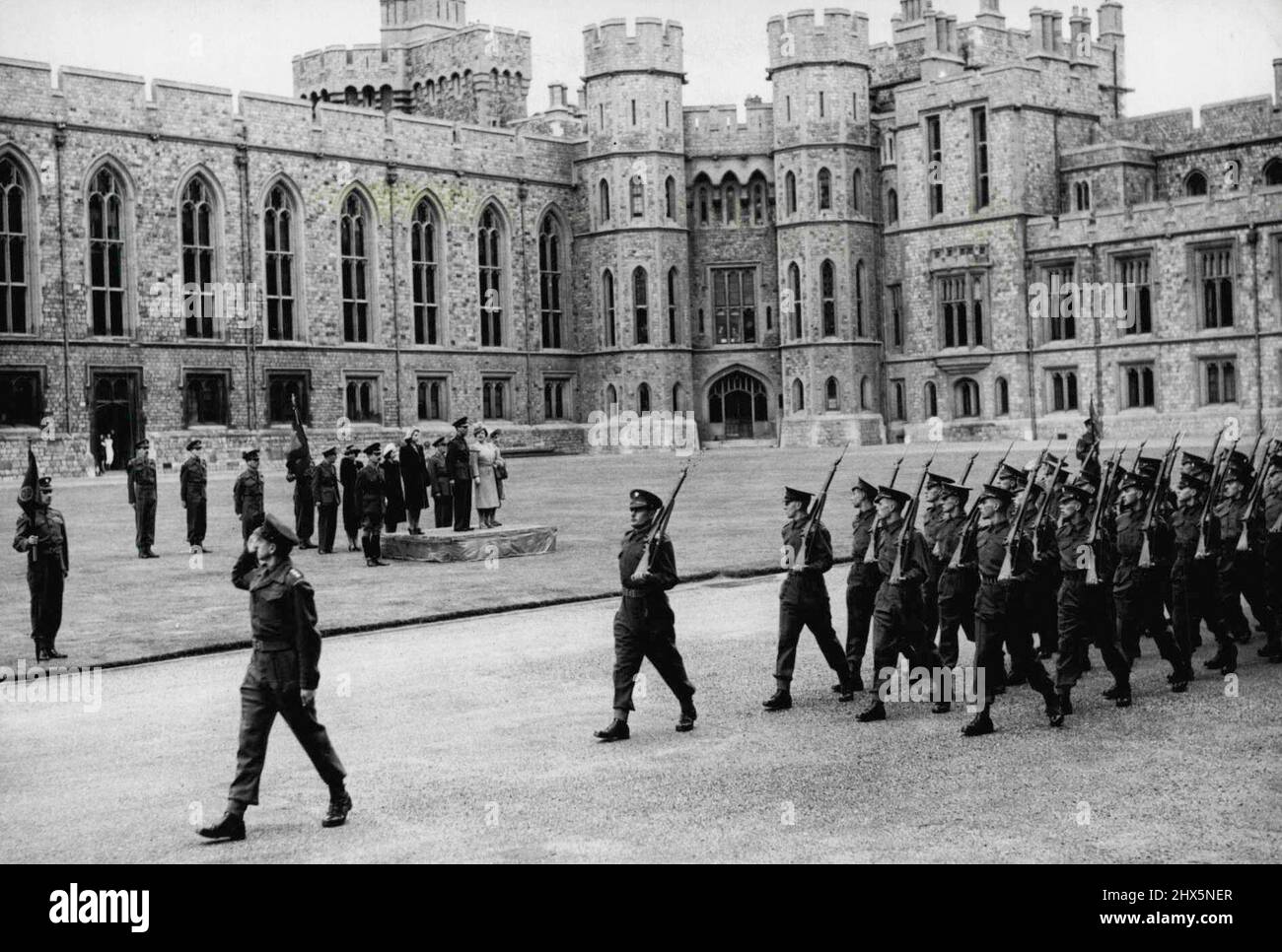 Victoria barracks windsor castle hi-res stock photography and images ...
