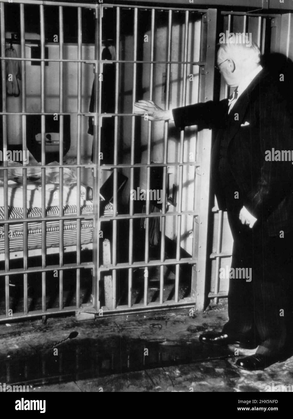 Where Cretzer Shot Guards -- Warden James A. Johnston looks into cell ...