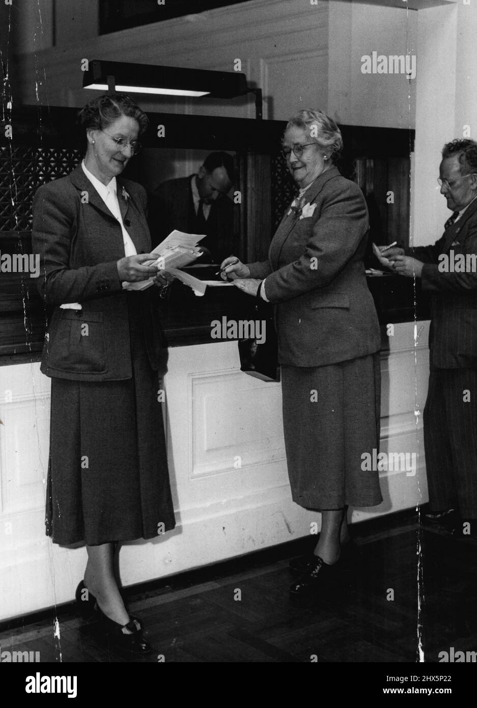 Liberal Senator Ivy Wedgwood, Victoria's first woman representative in ...