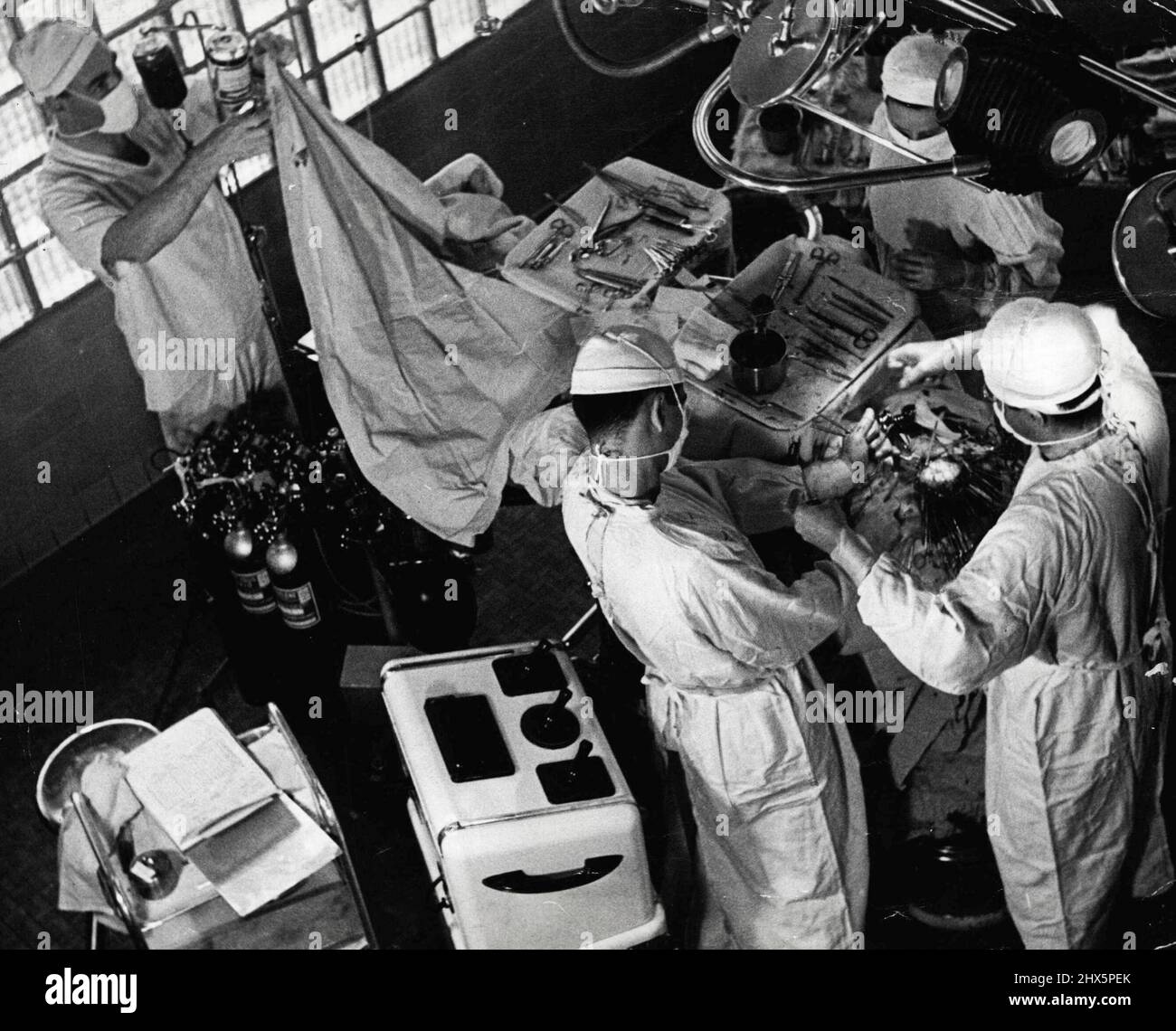 1940s surgery hi-res stock photography and images - Alamy