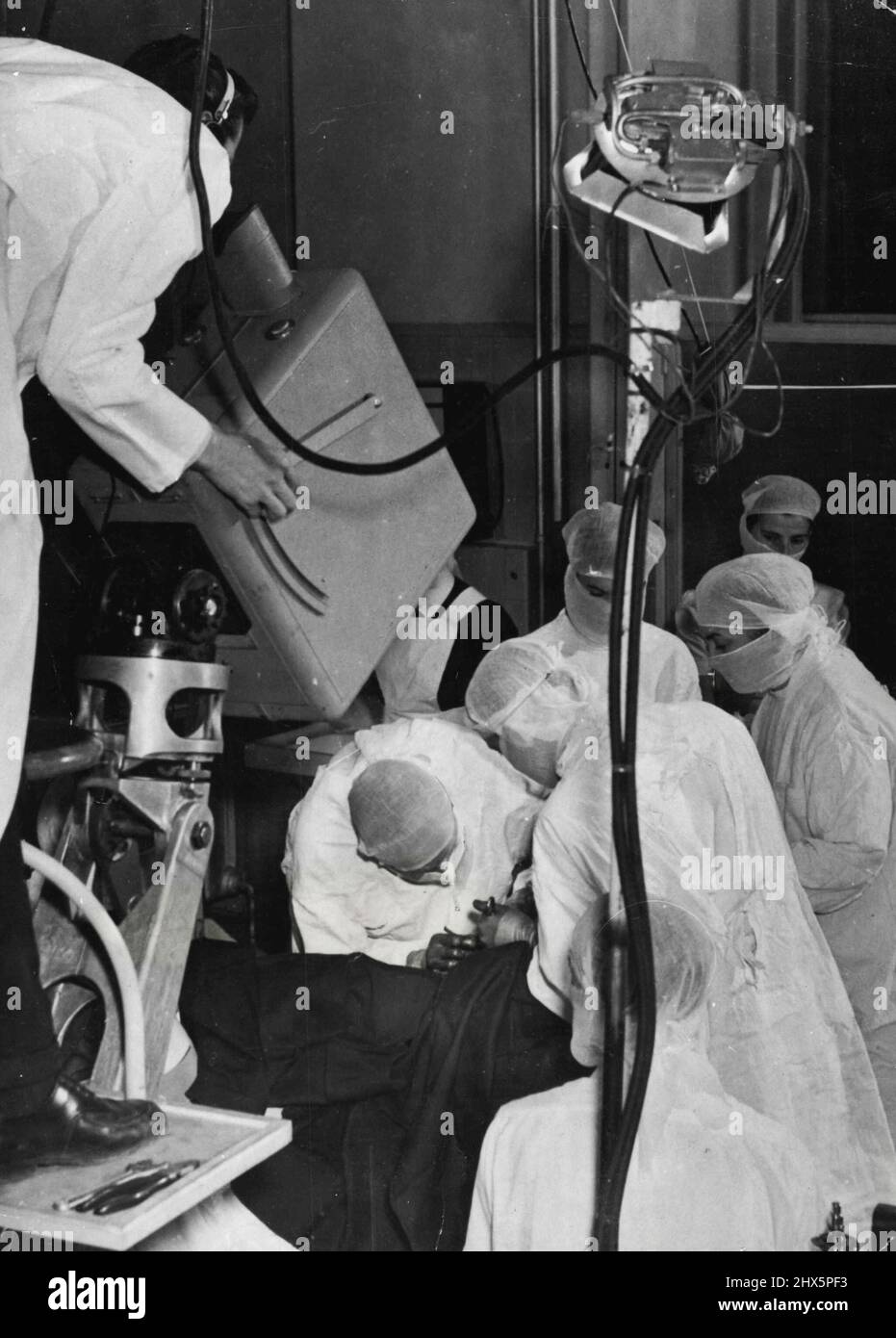 Vintage surgery lecture hi-res stock photography and images - Alamy