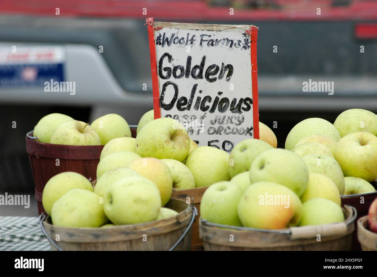 Apples for sale at Farmers Market in Amish Country of Ohio Stock Photo ...
