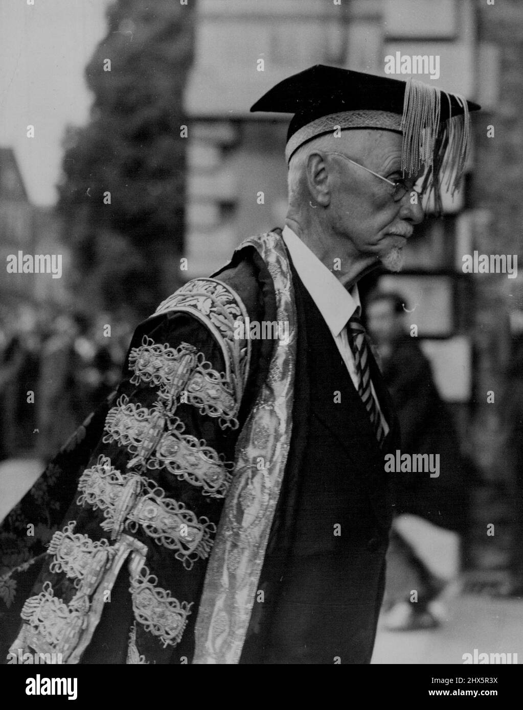 Field-Marshal Smuts At Cambridge -- 'Cambridge honours Field-Marshal ...