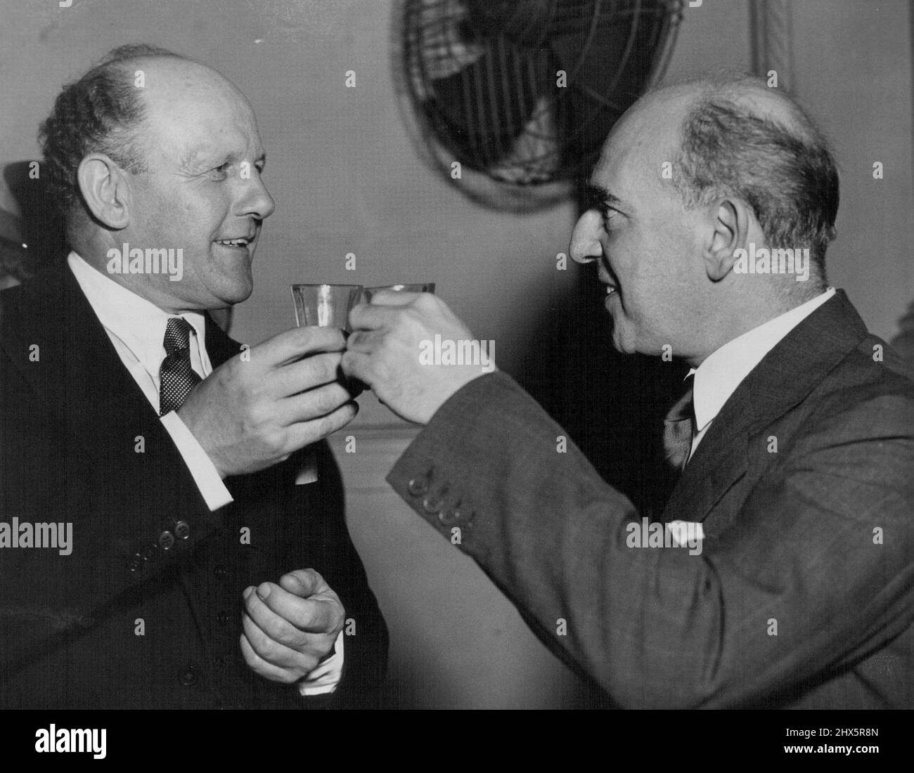 Solomon & Leon Goossens. April 29, 1954 Stock Photo - Alamy