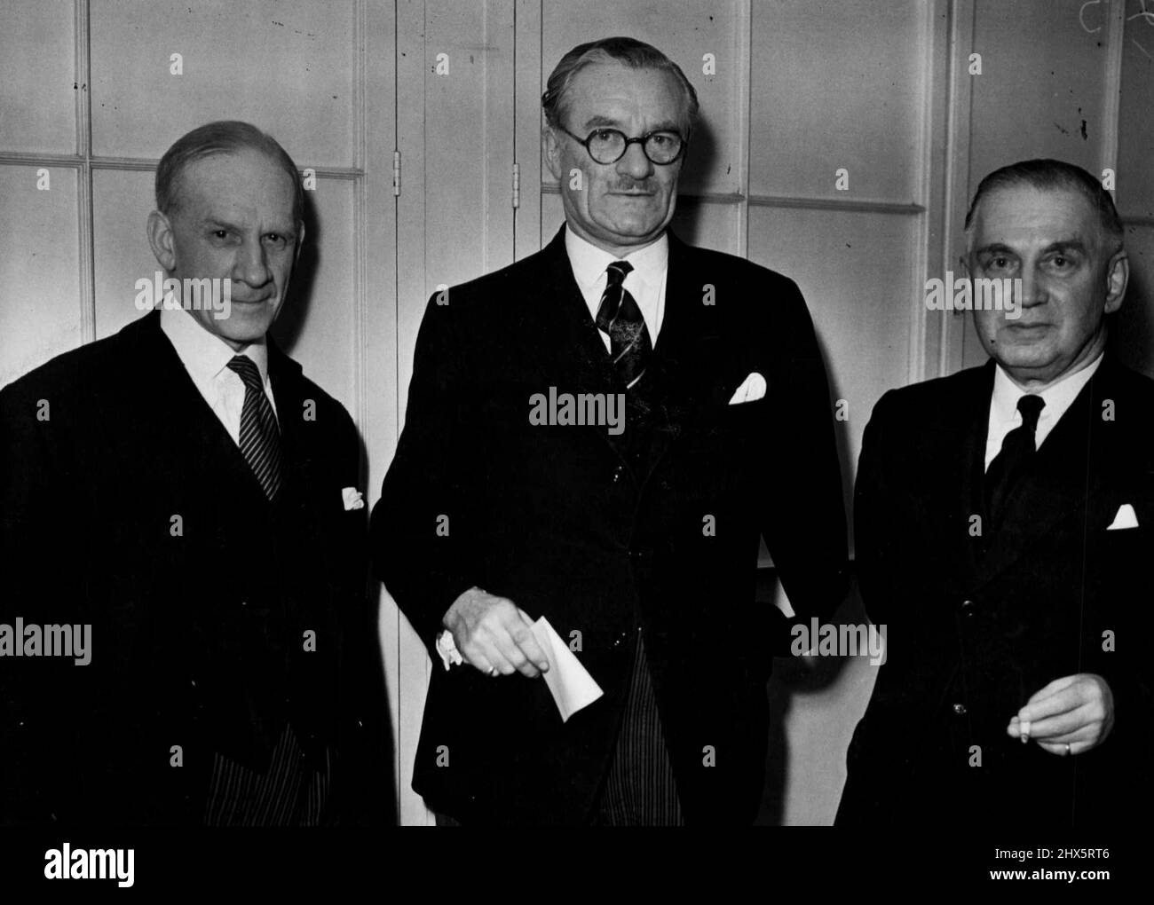 Tribute To Two Nobel Prize Winners -- L.to R. Sir Robert Robinson, MA ...