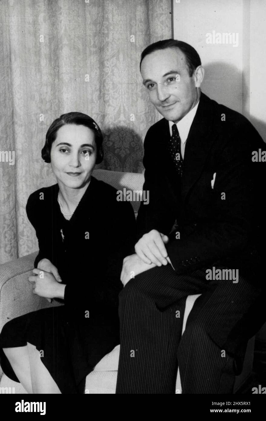 Mrs frank kenyon roberts hi-res stock photography and images - Alamy