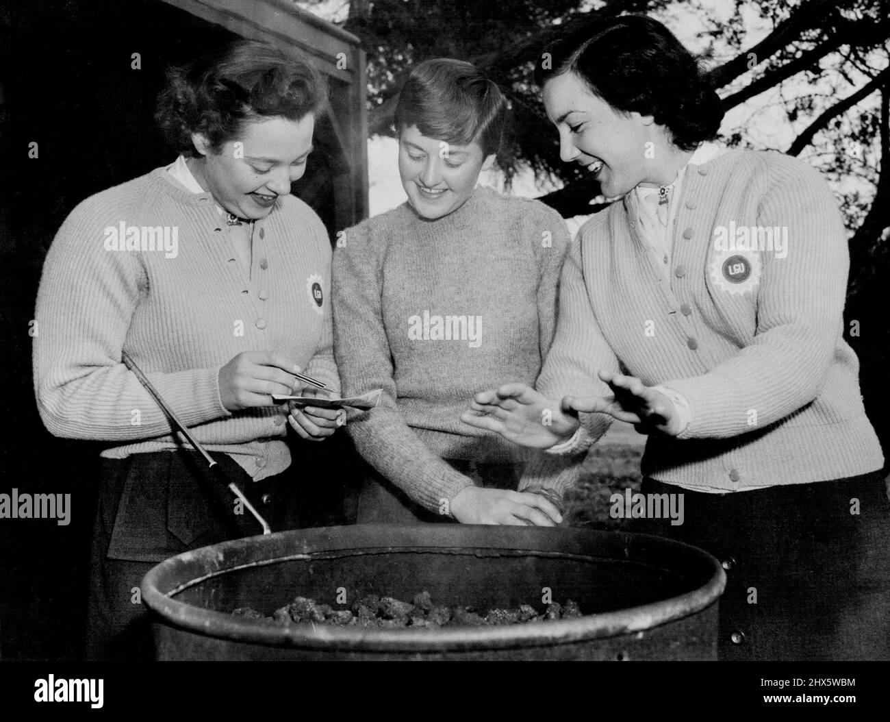 Female golfer uk Black and White Stock Photos & Images - Alamy