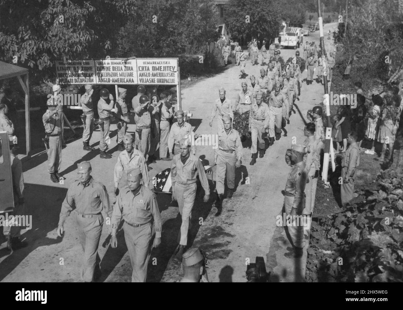 Bodies military Black and White Stock Photos & Images - Alamy