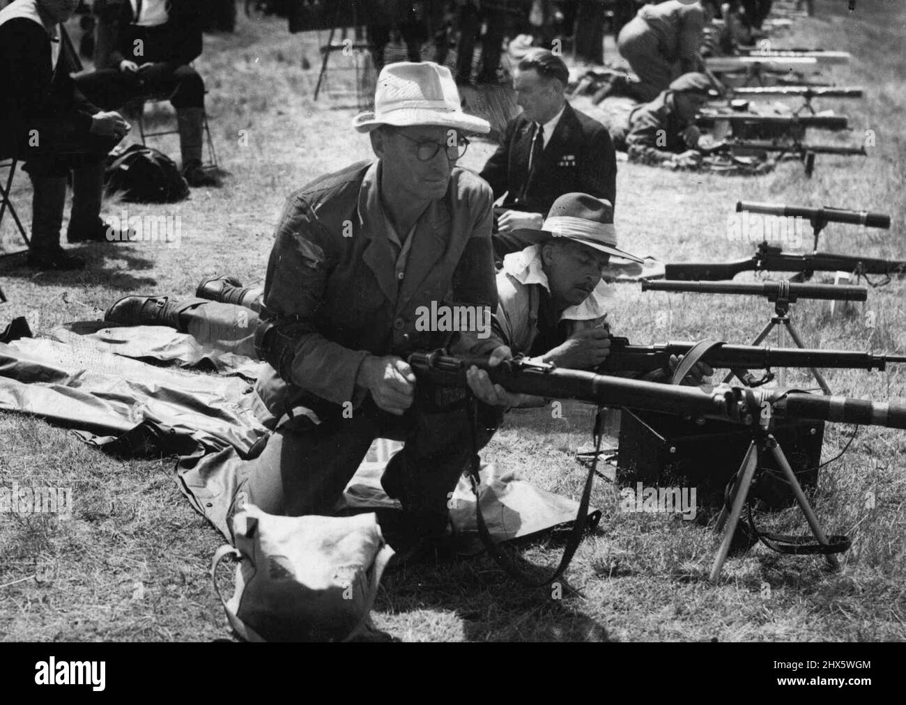 Australian army captain Black and White Stock Photos & Images - Alamy