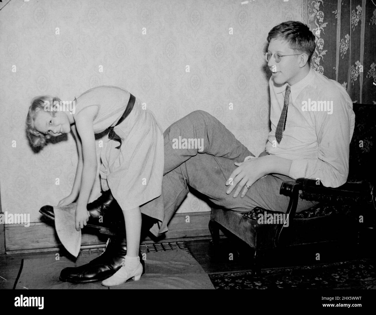 Robert Wadlow action boy who is 8ft 5ins. September 7, 1936. (Photo by ...