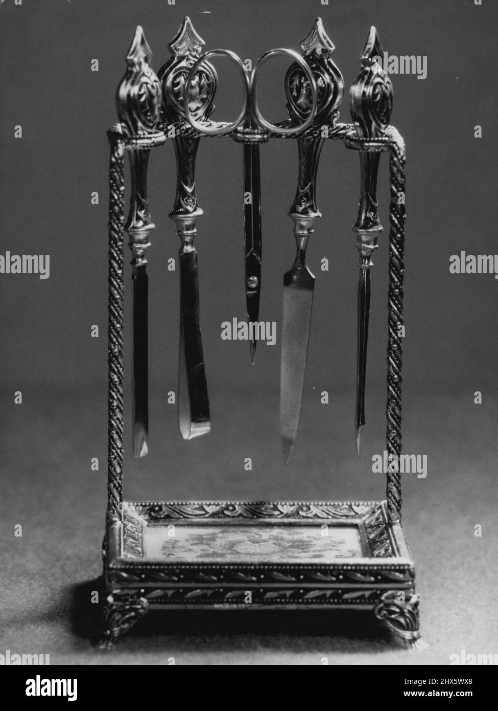 Manicure set & tray. May 4, 1955 Stock Photo - Alamy