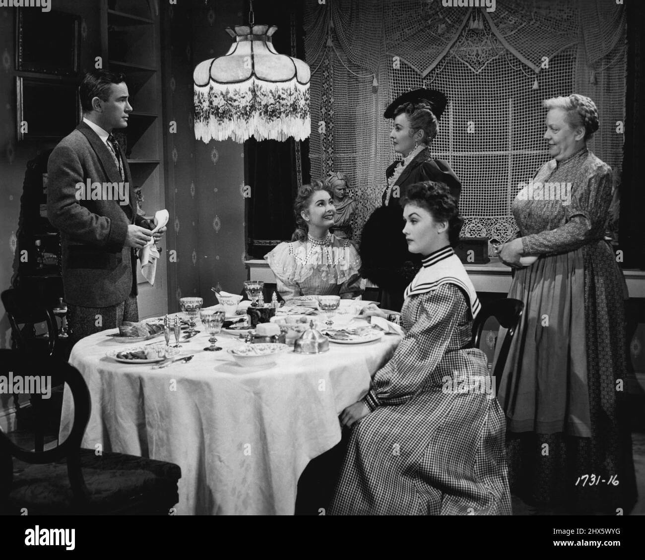 Archival table hi-res stock photography and images - Alamy