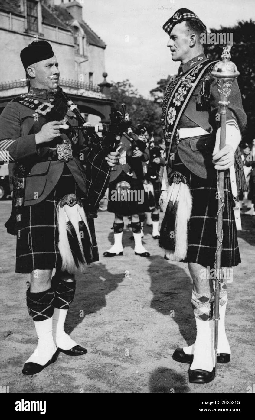 Pipe Band Of King's Guard At Bal Moral -- Those two resident figures ...