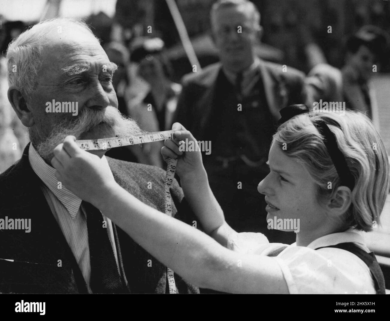 Travelling beauty Black and White Stock Photos & Images - Alamy