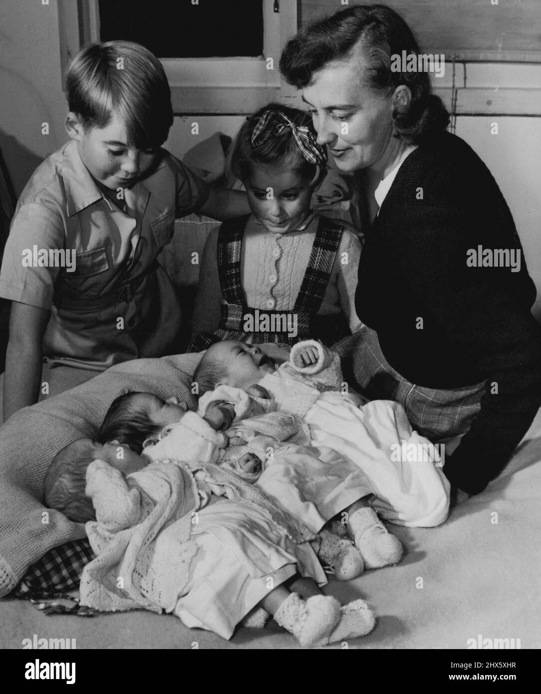 1950s hospital babies hi-res stock photography and images - Alamy