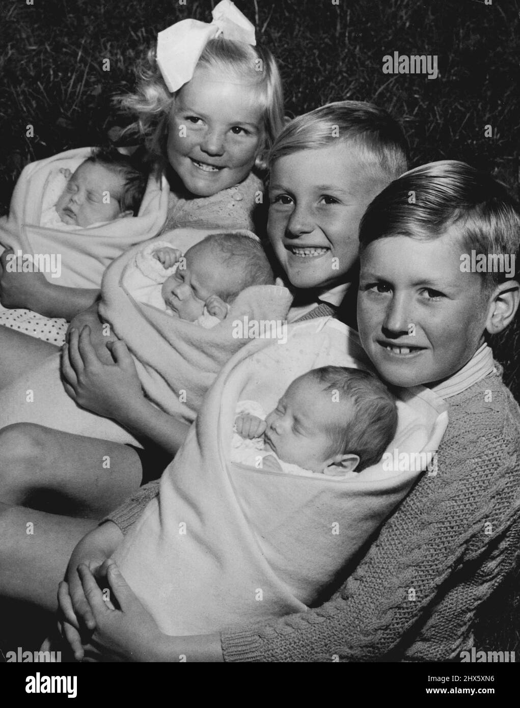 1950s family hi-res stock photography and images - Alamy
