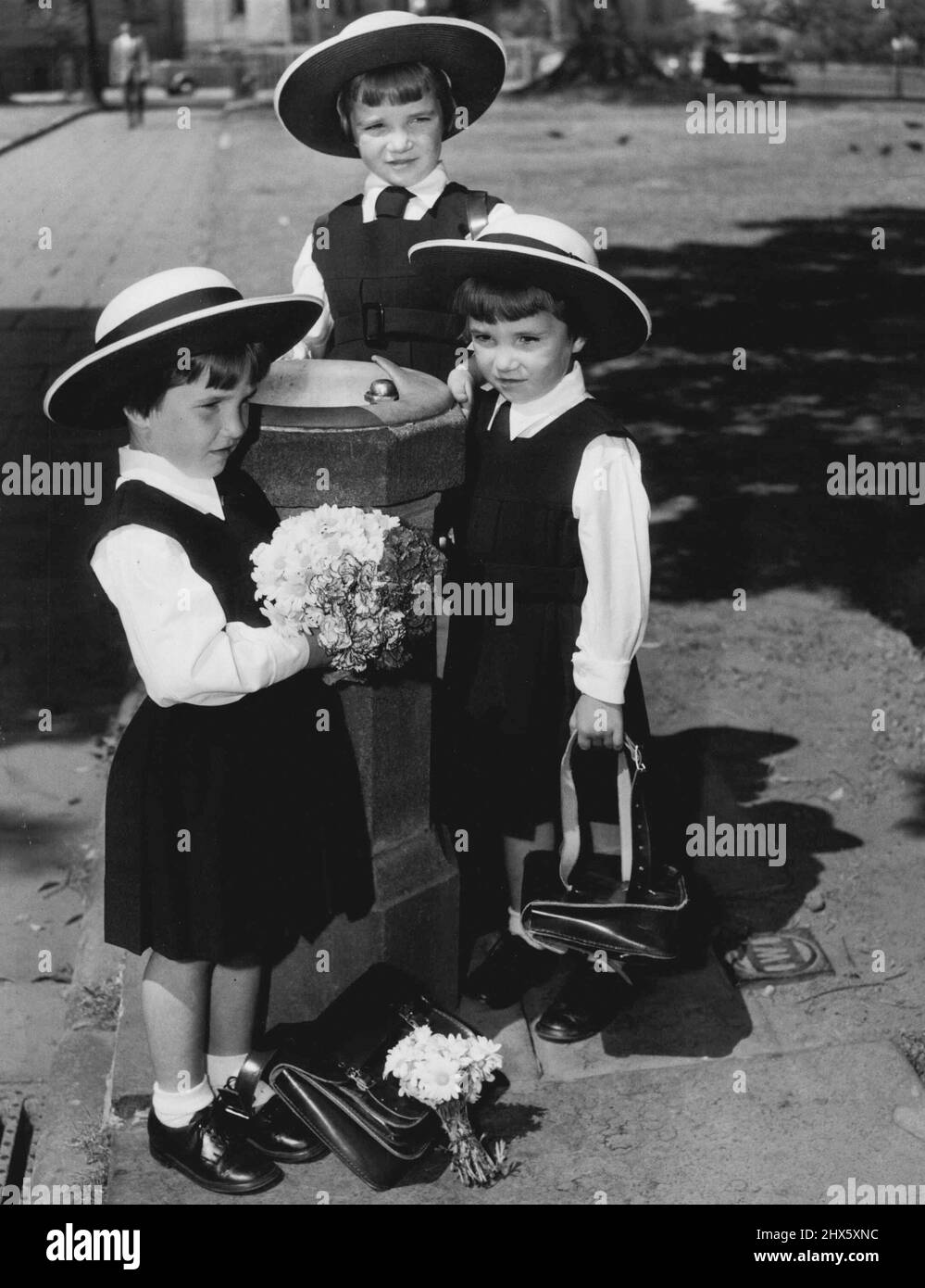 Triplets sisters hi-res stock photography and images - Alamy