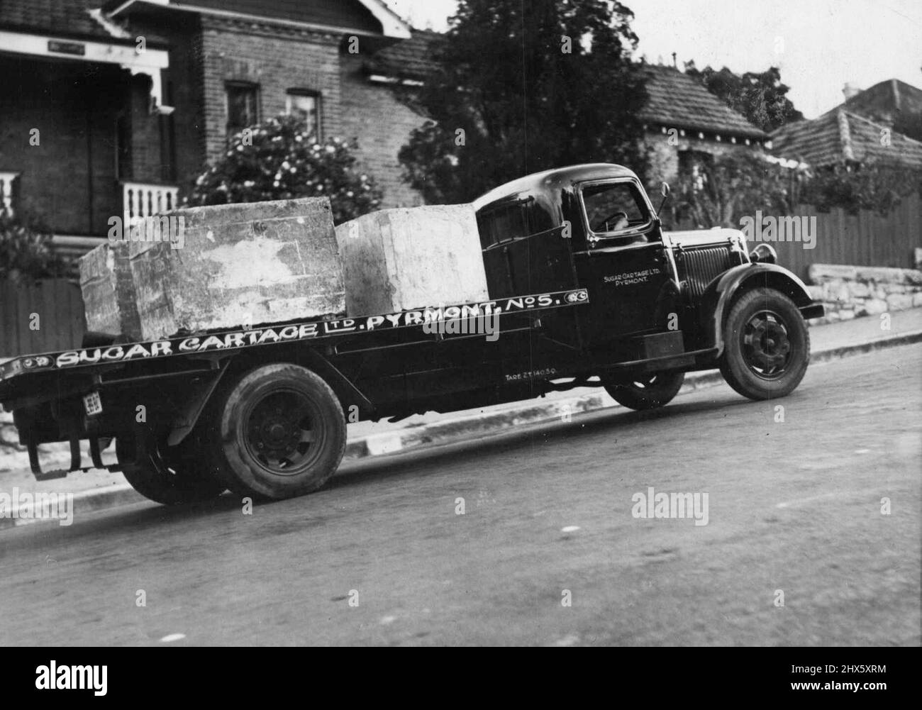 Morris trucks hi-res stock photography and images - Alamy