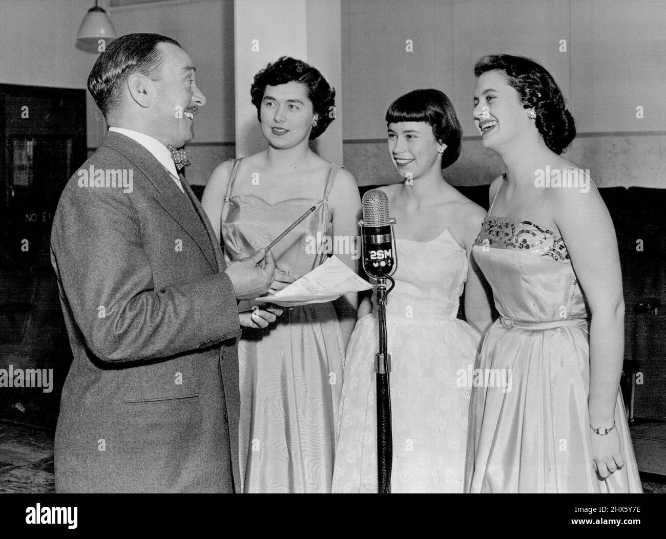1950s singers hi-res stock photography and images - Alamy