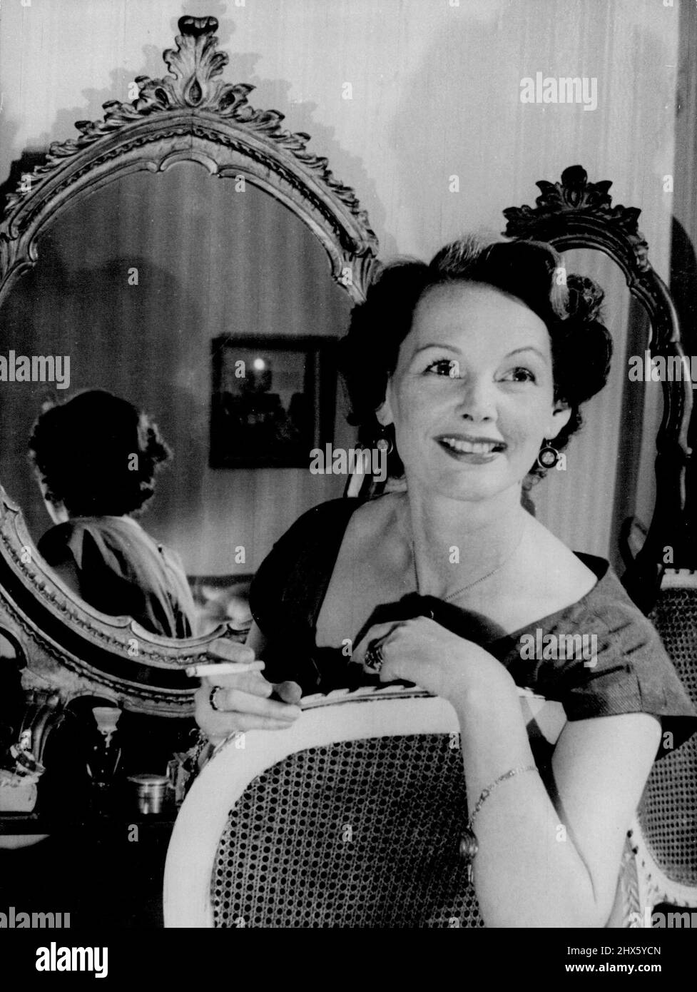 British actress 1950s hi-res stock photography and images - Alamy