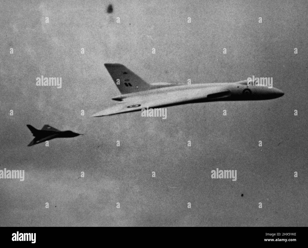 "Mother" And "Son" -- The Avro 698 Delta-wing bomber and the Avro 707 ...