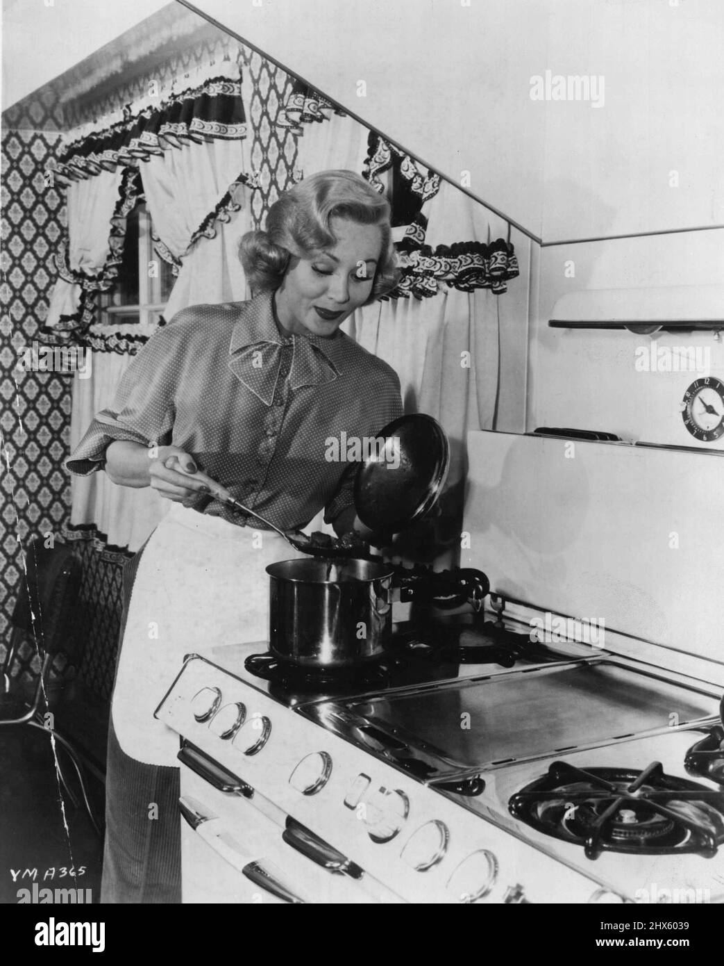 Virginia mayo hi-res stock photography and images - Alamy