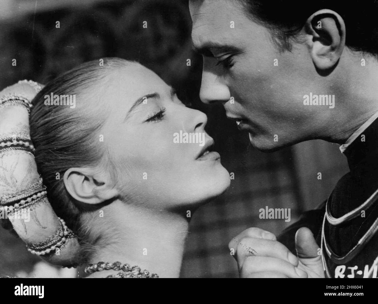 Romeo juliet film old hi-res stock photography and images - Alamy